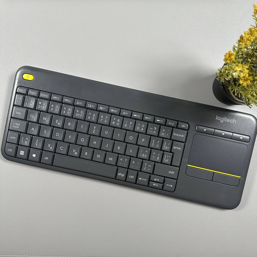 Cómo configurar y conectar el teclado táctil inalámbrico K400 de ...